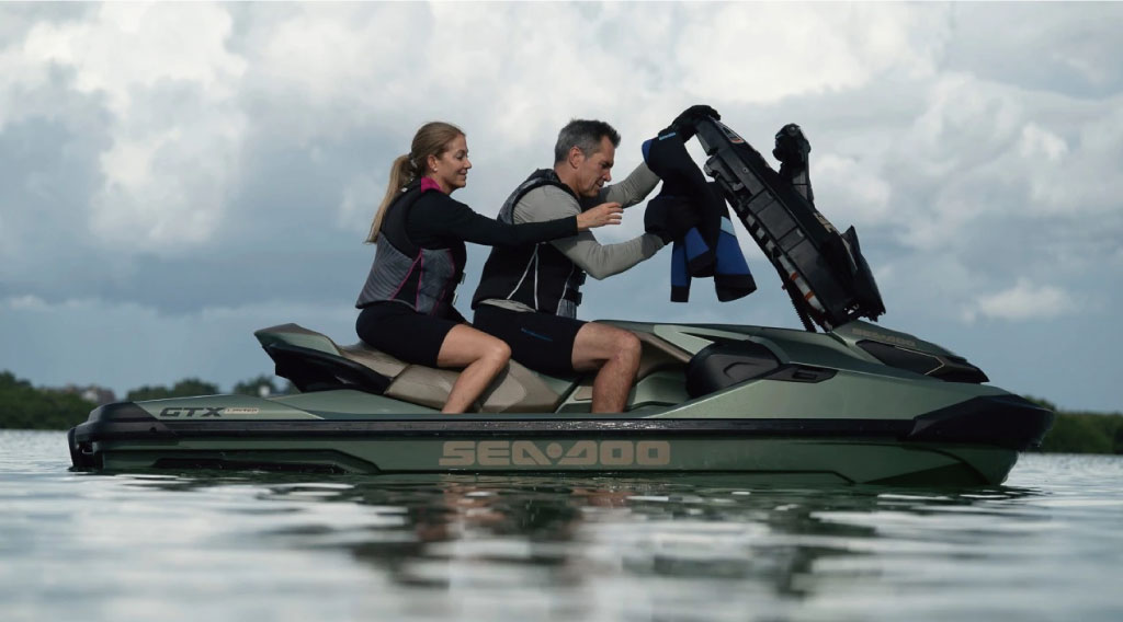 GTX LIMITED 300 メタリックセージ 水上バイクコレクション